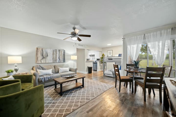 Two Apartments | Heart Of Arlington! - Fort Worth, TX