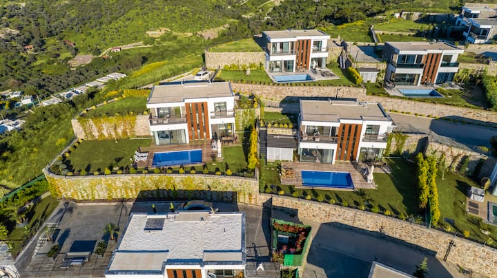 2 Villas For Rent In Yalikavak With 12 People - Turgutreis