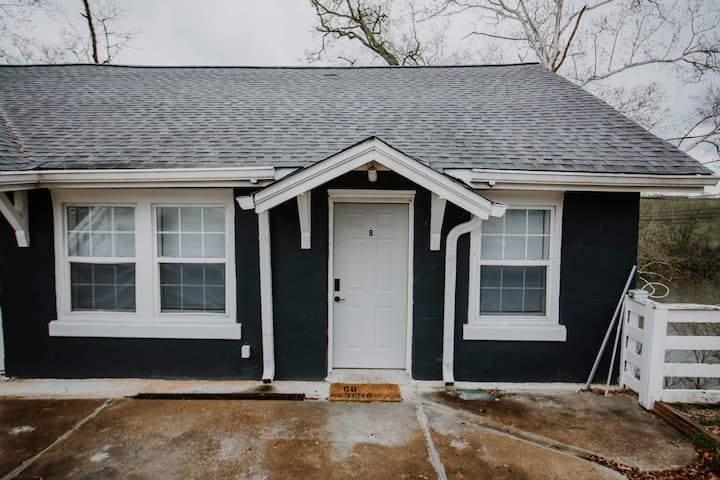 Riverside Retreat In Apt B - Columbia, TN