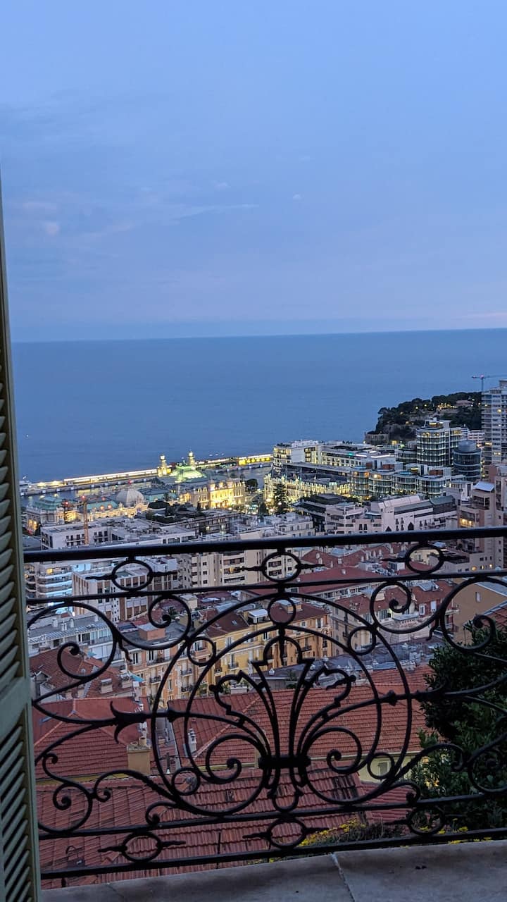 Beausoleil Monaco
"La Corniche Bleue"
 Vue Superbe - Monaco