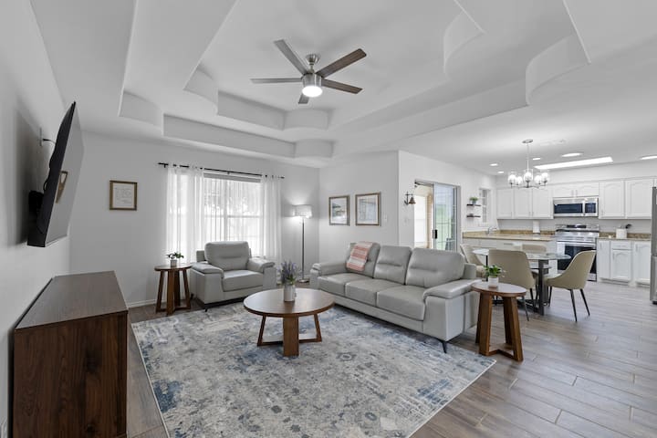 3 Bedroom Home | Near Expressway - Mission, TX