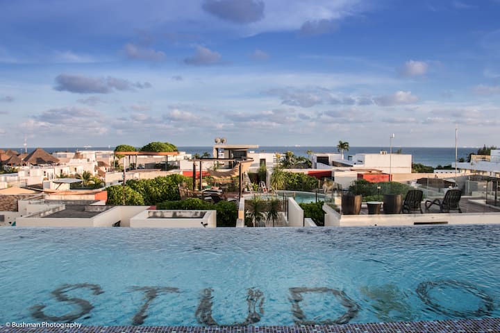 Bright & Luxury 2bdr - 2 Blks Away From Coco Beach - 普拉亞德爾卡曼