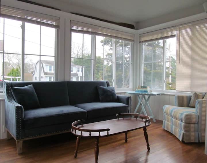 Waterview Pocasset Beach House - Old Silver Beach, MA