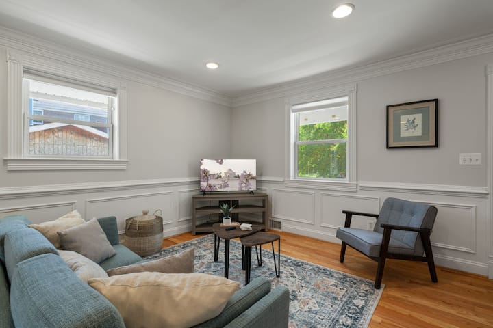 *New* Cozy Arlington Home Near Dc - Arlington, VA