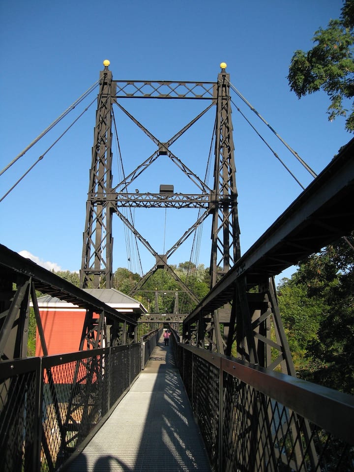 Where Friends Meet. - Waterville, ME