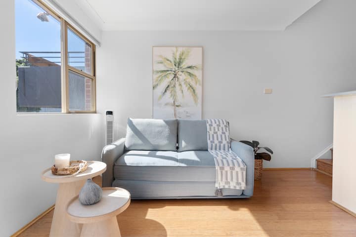 Manly Flow—cosy Beachside Stay Near Dining & Ferry - Manly