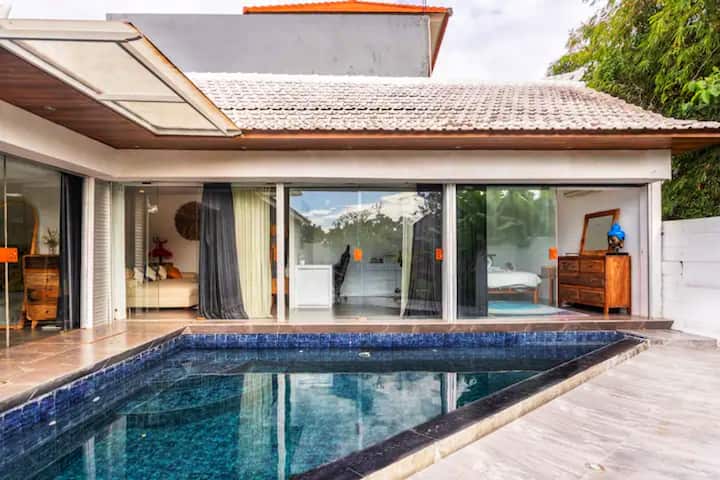 Private Pool Office Serene Garden Tropical Villa - Denpasar