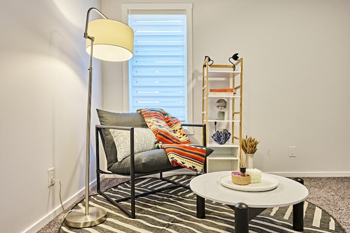 Waterfront Homey Retreat Ac|garage|yyc&banff Route - Airdrie
