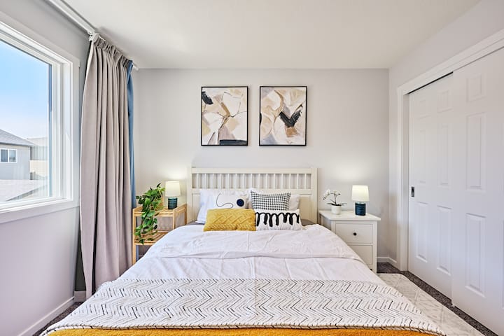 Waterfront 4 Beds Homey Retreat - 캘거리
