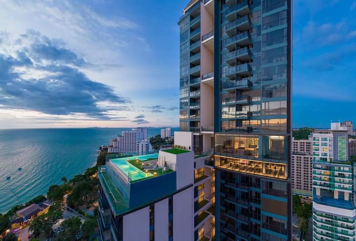 High Floor Sea View Beach Front Property - Pattaya