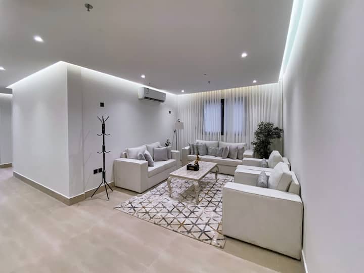 Spacious Apt In Qurtubah | 17 Min To Kafd & Rfecc - Riyadh