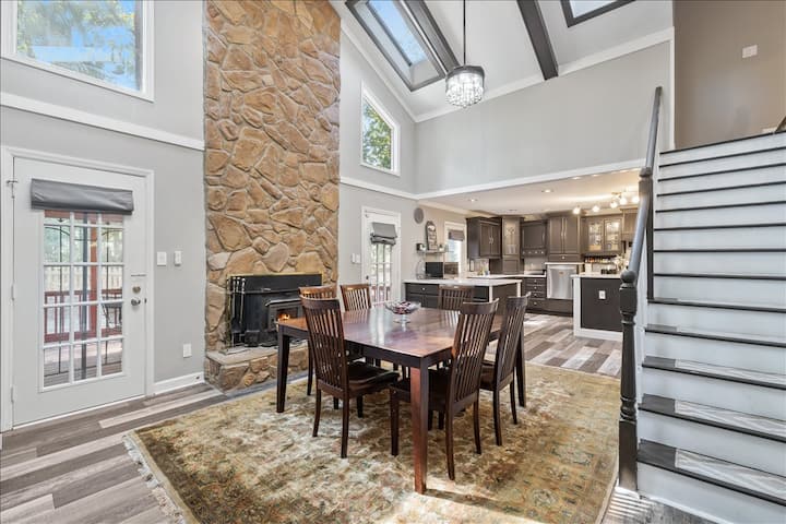 Private 7br Getaway • Near Rdu W/ Spa & Deck - Raleigh, NC