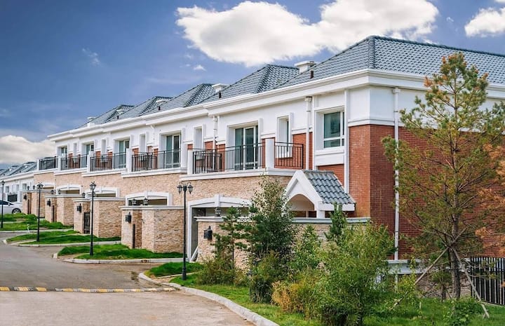 Oasis 4.5 Km From City Center - Mongolia