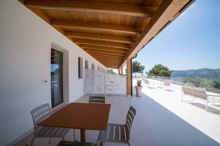 Aura Apartment | Elegante Vista Mare Sul Gargano - Mattinata