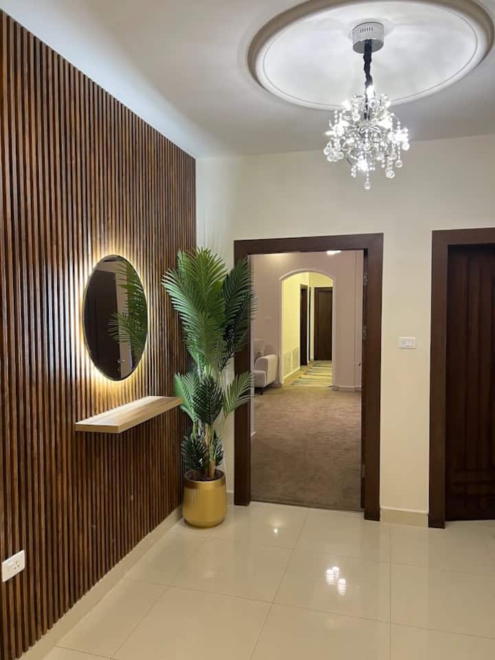 Modern Luxe Getaway
 3-bedroom - Amman