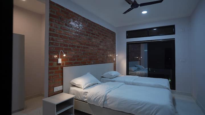 Private Room Only At Imphal - 임팔