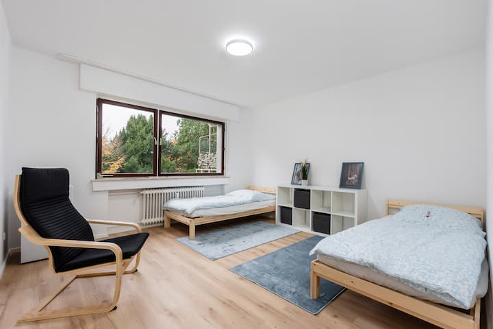 Schöne Teamwohnung - Bergheim, Germania