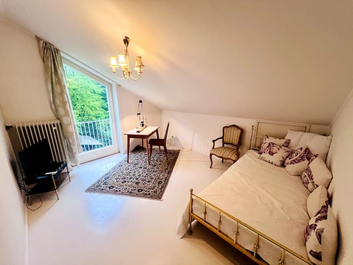 2-bedroom Private Rooftop Apt. - Taufkirchen