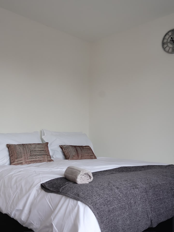 4 Bed 4 Bath House/ Families And Groups - St Albans, UK