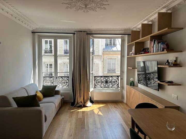 Appartement Chambre + Canapé-lit Près De St Lazare - Av. des Champs-Élysées, Paris