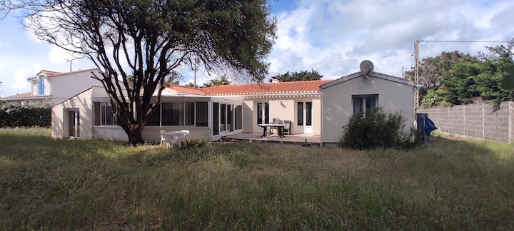 La Bavardelle : Maison 10 Pers / 100 M De La Plage - Brem-sur-Mer