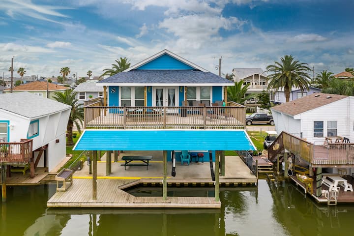 Charming Canal Home 3 Mins To Beach +Outdoor Space - Jamaica Beach