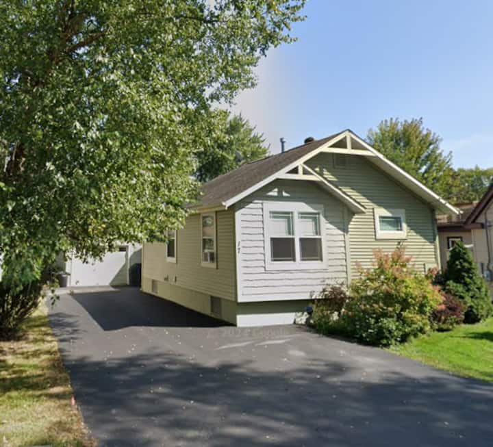 Waterfront Lake House - Fox Lake, IL