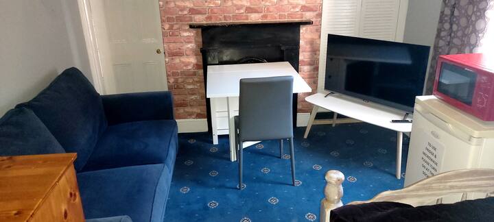 Comfortable Female Shared Room - Barrow-in-Furness