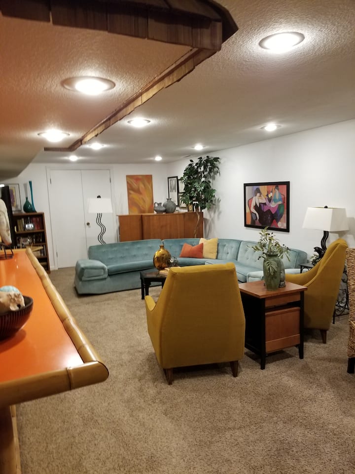 Spacious Private And Very Unique - Lawrence, KS