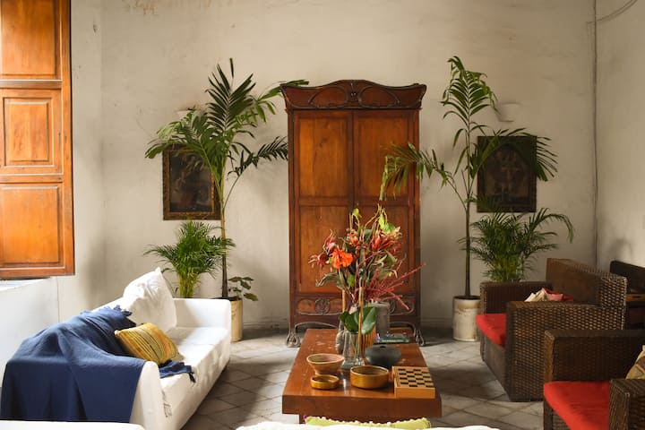 300-year-old Mansion In Downtown Santa Marta - Santa Marta
