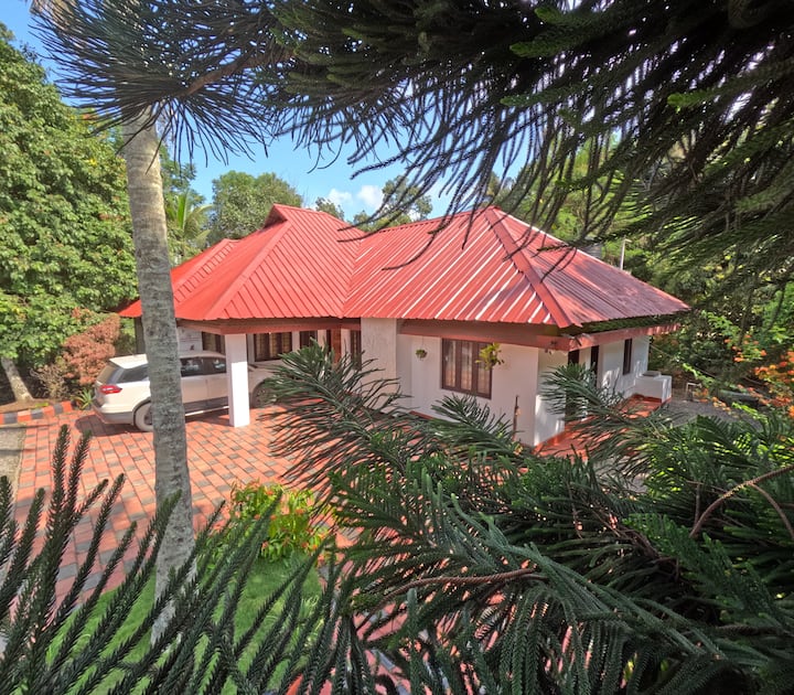 Traditional 3bhk With Pvt Garden@ Thekkady, Kerala - 테케이디