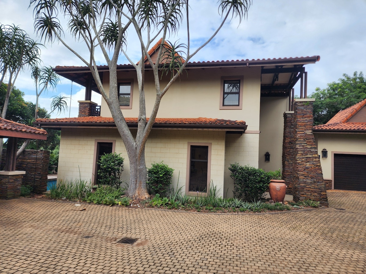 Luxury Escape - Zimbali - Houses for Rent in Ballito, KwaZulu-Natal ...