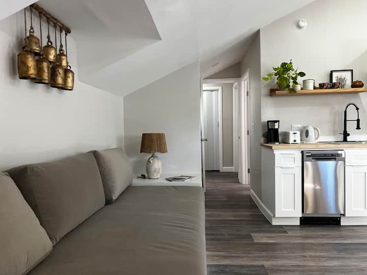 1bd/2 Baths Beautifully Renovate | Woodland Hills - Agoura Hills, CA