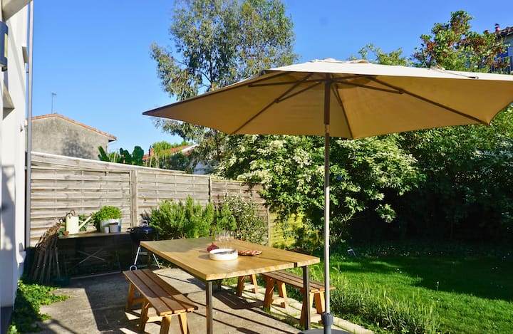 Maison Familiale - 4 Chambres - Jardin - Parking - Bordeaux