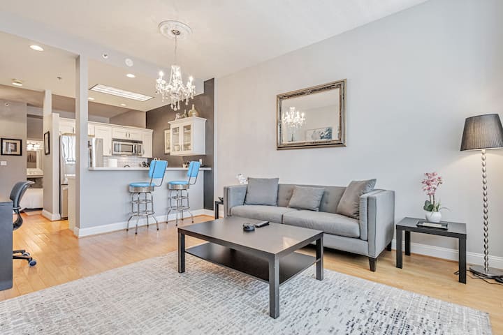 Stylish Furnished Jr. 1br Condo W/bay Bridge Views - San Francisco, CA