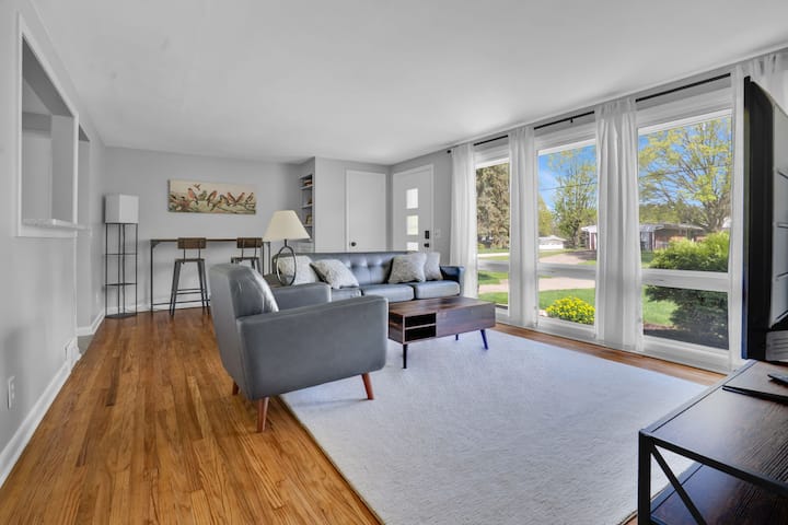 North Canton Home - 30 Day Min - Canton, OH