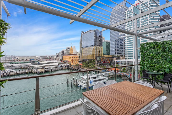 Waterfront Stay W/ Balcony - Auckland