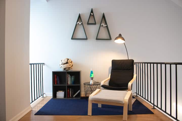 By The Mountain - Hamburg, NJ