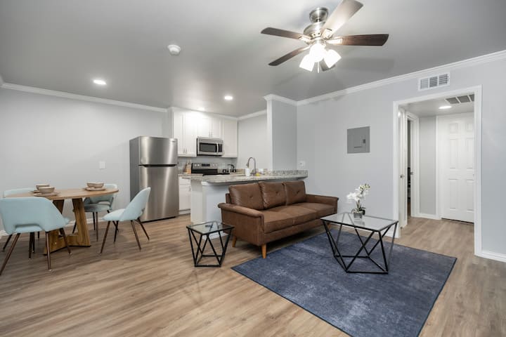 The Cozy Corner - Dallas, TX