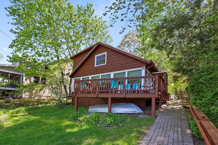 Grandma's Cottage On The Bowl - Lenox, MA