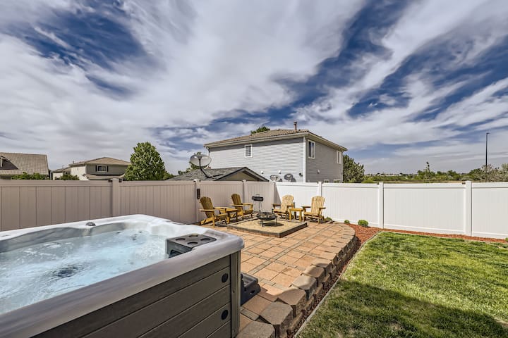 Fireside Nights & Hot Tub Soaks | Near Airport - Denver, CO