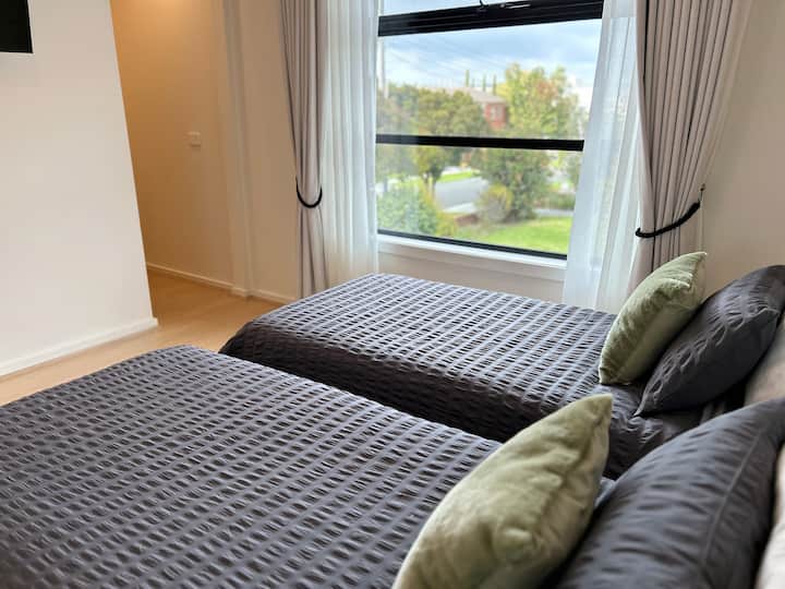 Room In The Heart Of Clayton - Notting Hill