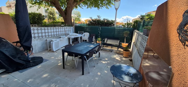 Superbe T3 En Rez De Jardin,clim, Piscine, Parking - Agde