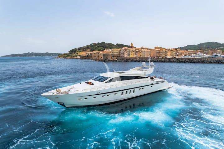 Luxury Yacht Rental - Saint-Tropez