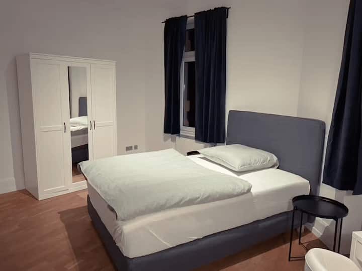 Comfy 3 Bedroom Flat Sachsenhausen Nord Frankfurt - Frankfurt