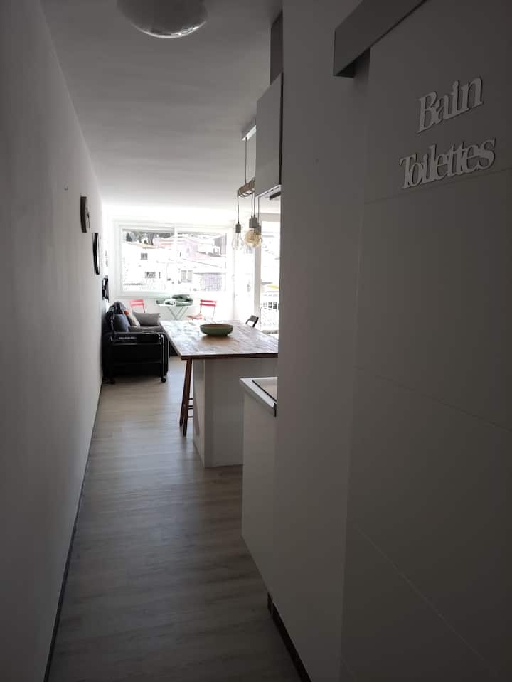 Stylish, Modern And Sunny Apartment Near Beach - Cadaqués