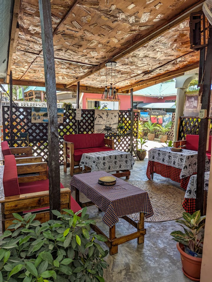Travellers Home (Kifumbu) - Dar es Salam