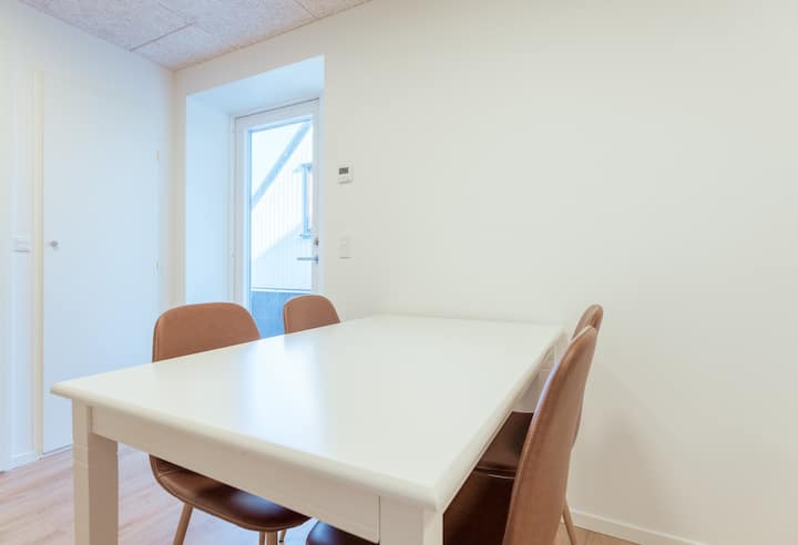 Rooms In Tórshavn | Central | Private Bathroom - 法羅群島