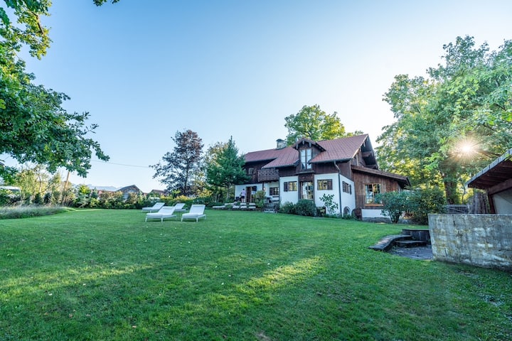 Breathtaking Country House On The Lake Riegsee - Penzberg