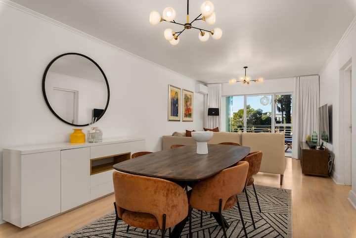 Sophisticated Century City Apartment | Pool - Parklands